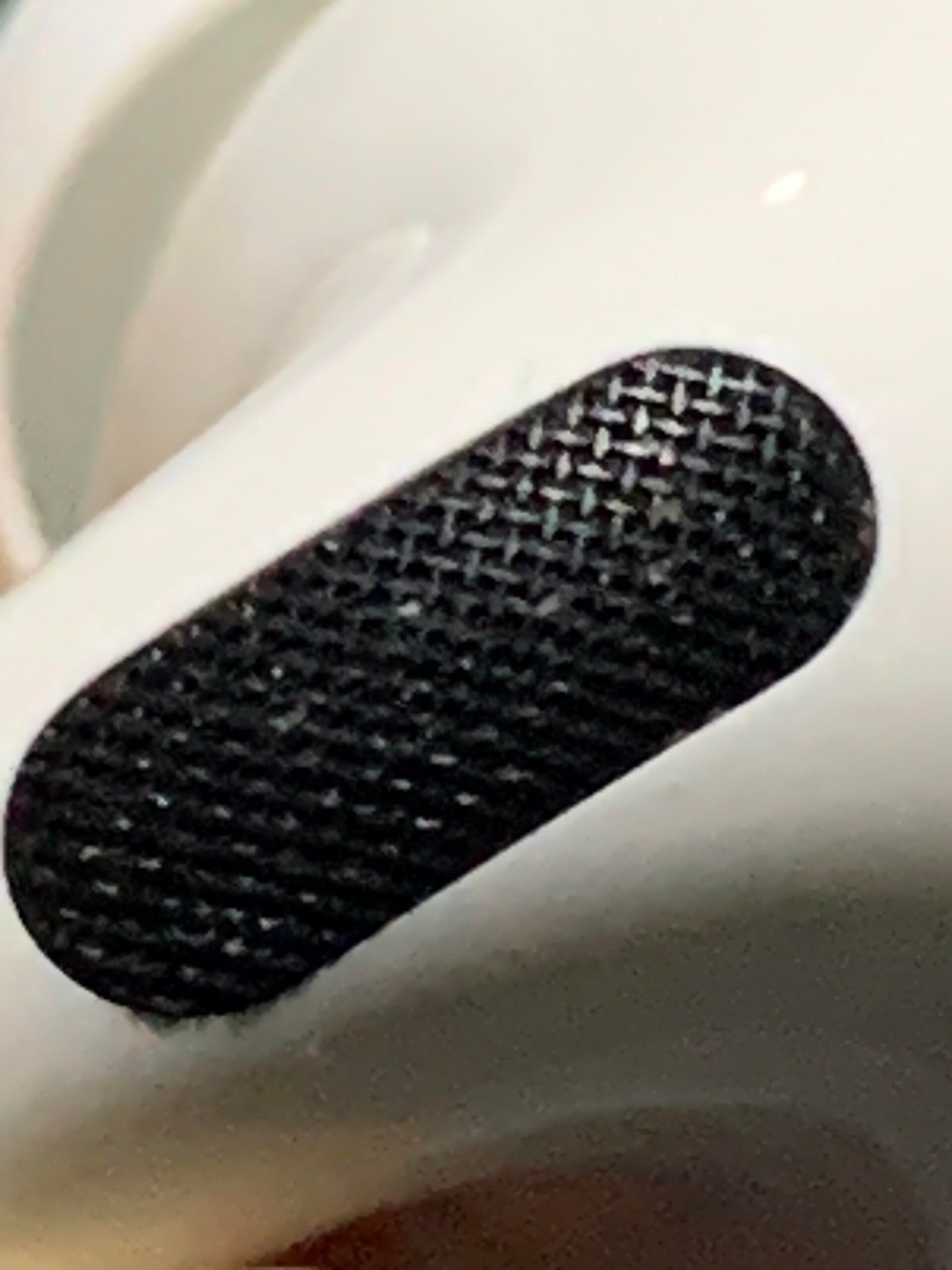 How to Clean Airpod Pro Microphone: Expert Tips & Tricks