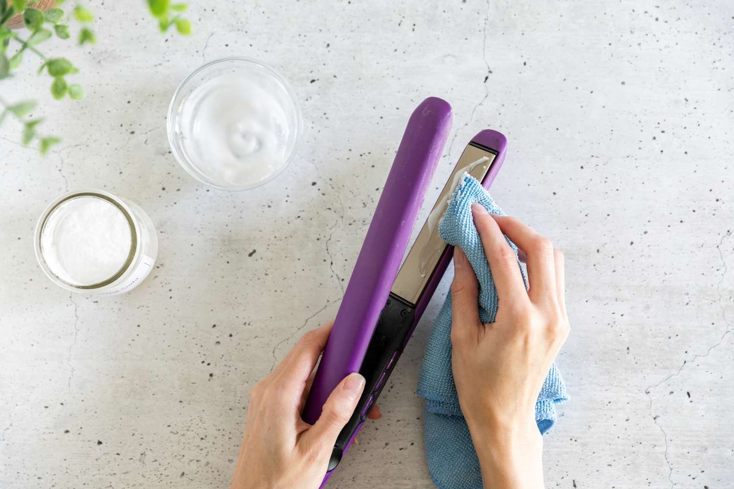 How to Clean Hair Straightener Ceramic Plates