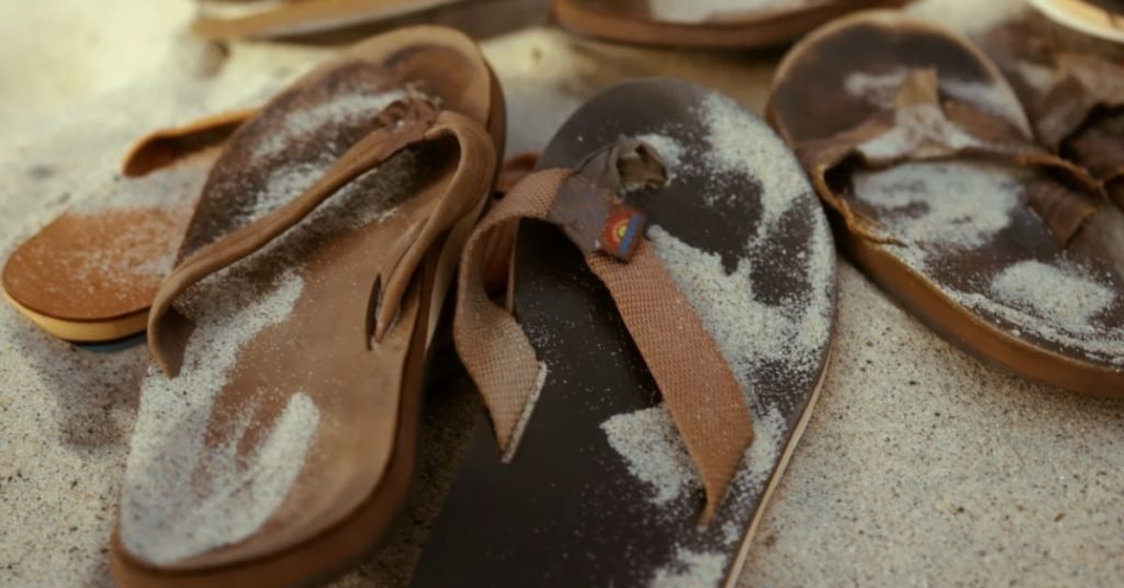 How to Clean Rainbow Flip Flops: Easy and Effective Methods